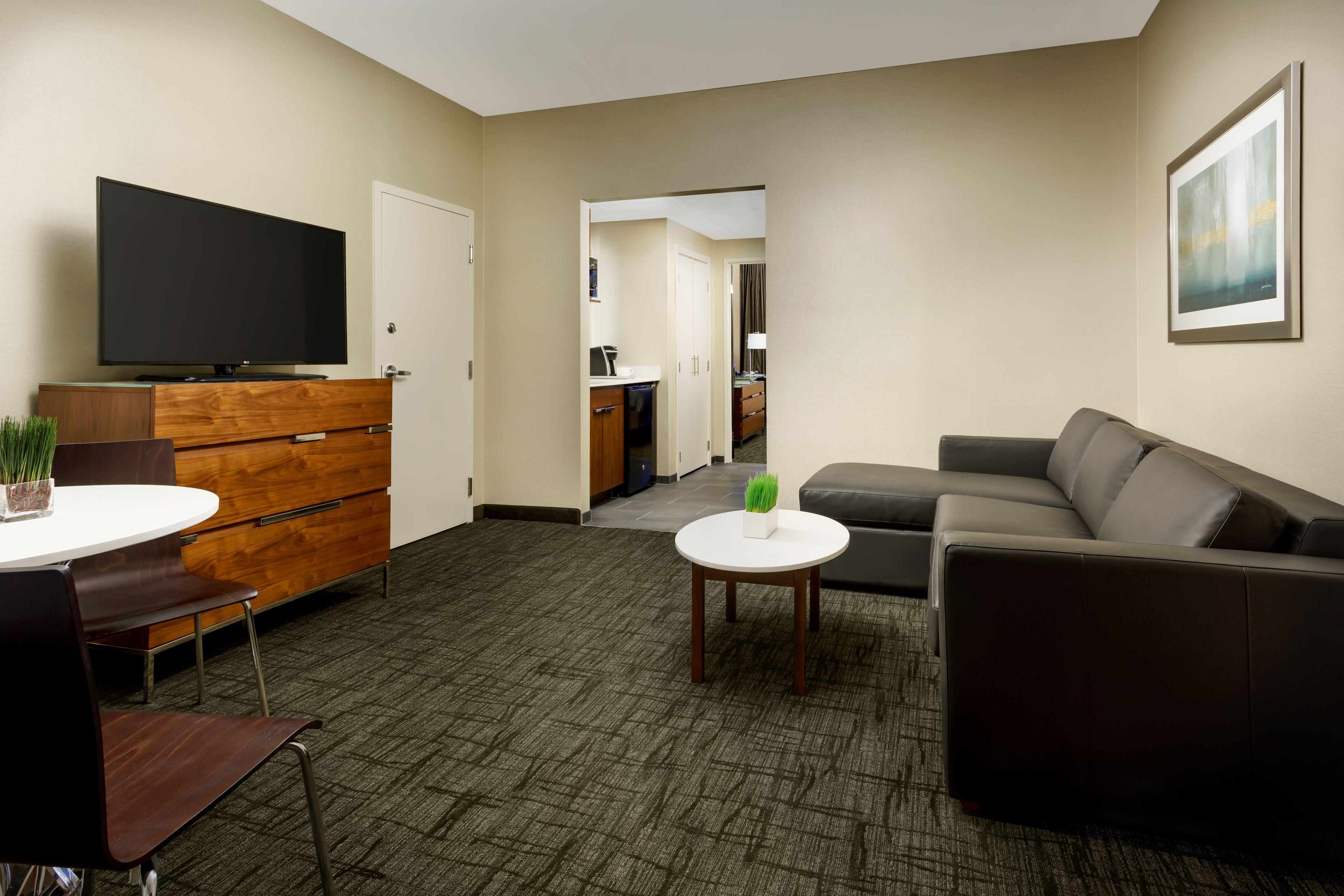 RADISSON HOTEL VALLEY FORGE KING OF PRUSSIA | GREAT PRICES, BOOK AND SAVE